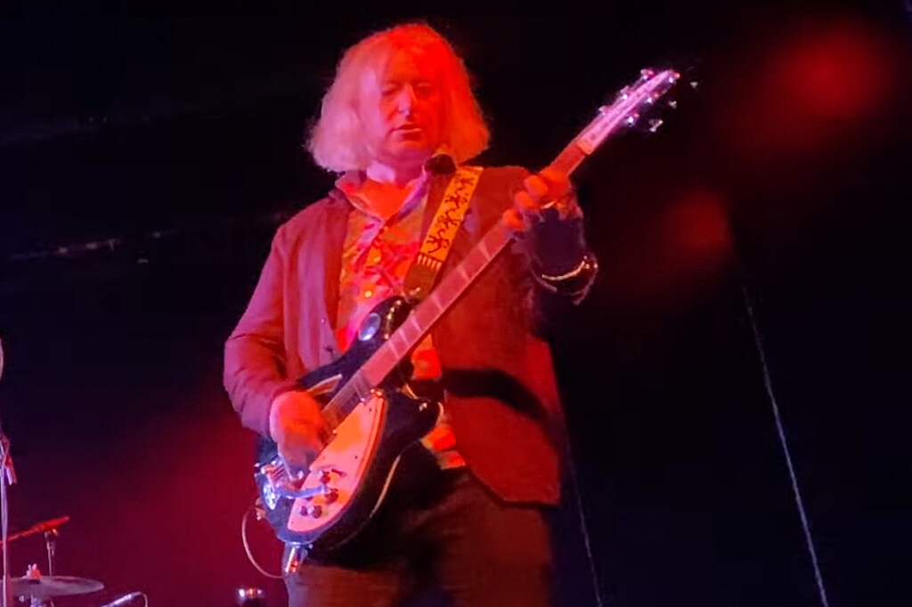 New Peter Buck Interview (Ultimate Classic Rock) - R.E.M. (1980-2011 ...